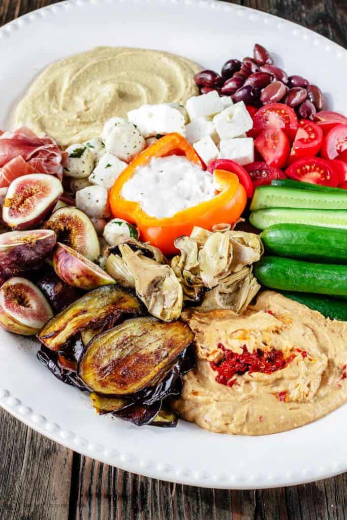 The Ultimate Mediterranean Mezze Platter (How to Video) | The ...