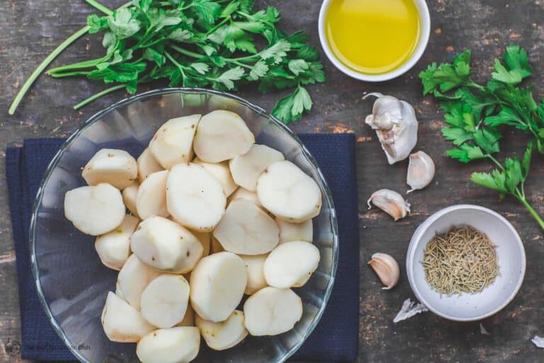 Boiled Potatoes with Fresh Herbs | How to Boil Potatoes - The ...