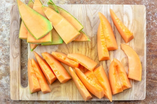 Prosciutto e Melone (Prosciutto and Melon) - The Mediterranean Dish