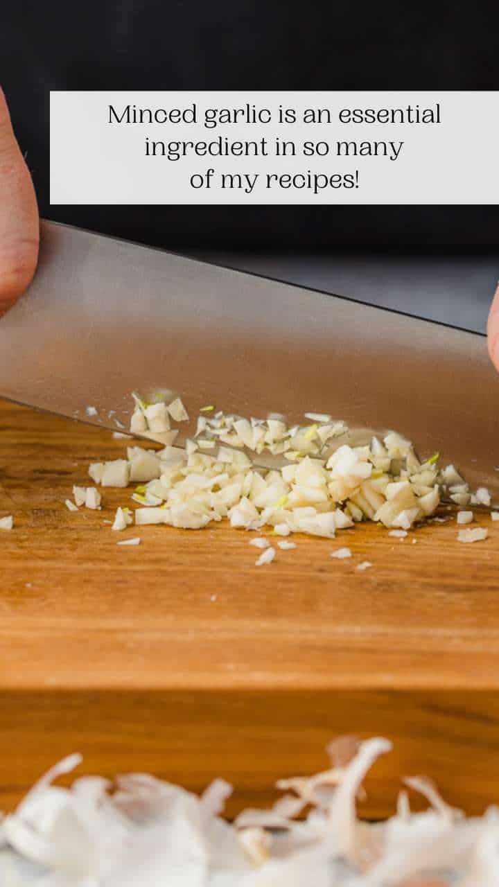 How to Mince Garlice - The Mediterranean Dish