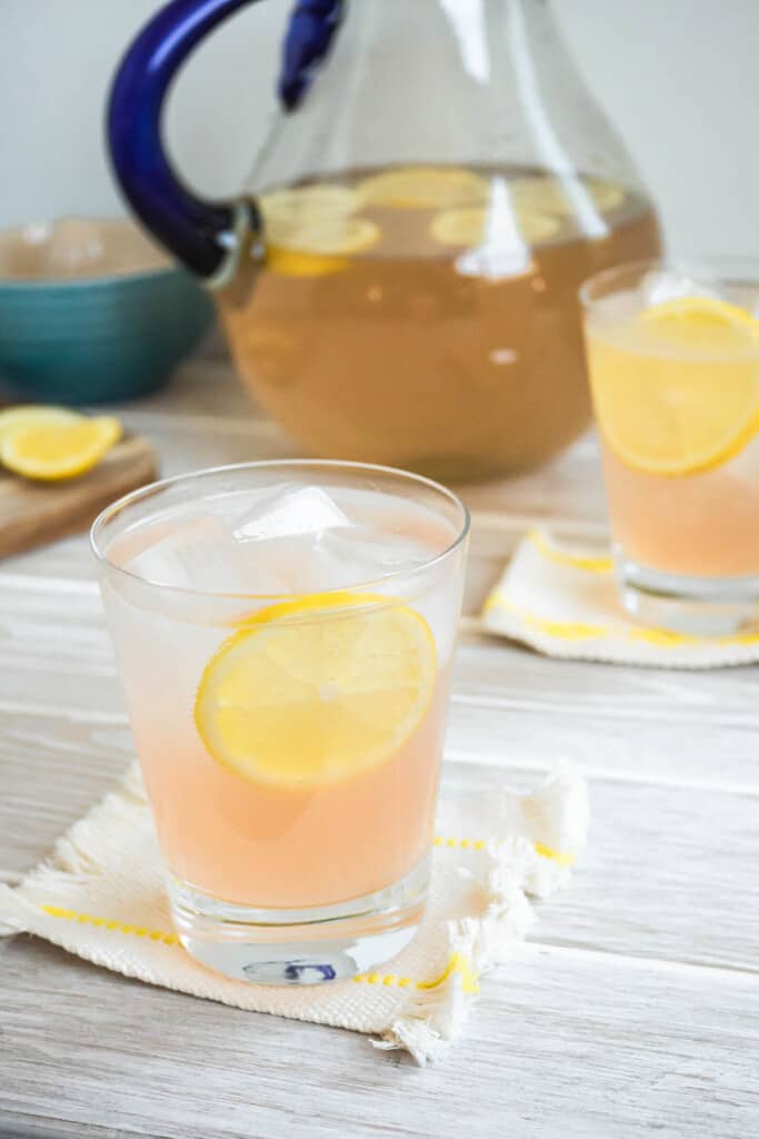 Rosé Lemonade (Easy Cocktail Recipe) | The Mediterranean Dish