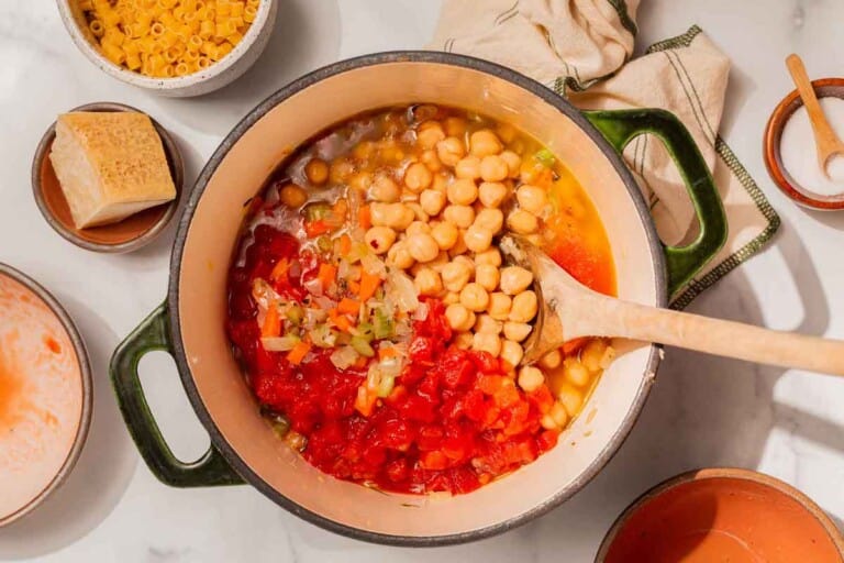 Pasta e Ceci (Pasta with Chickpeas)|The Mediterranean Dish