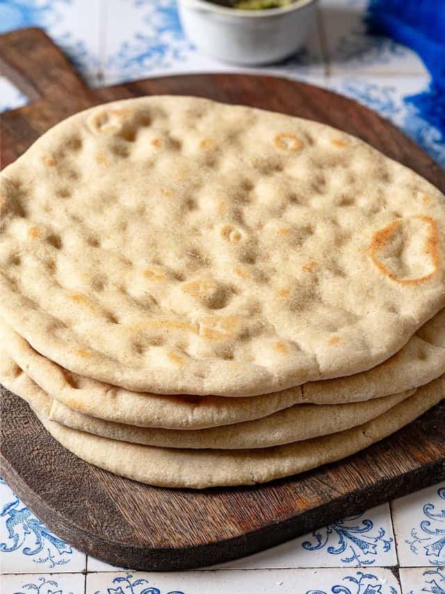 Taboon (Palestinian Flatbread) - The Mediterranean Dish