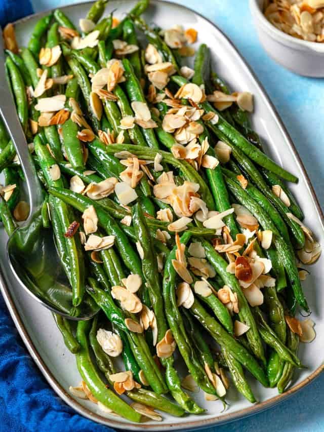 Roasted Green Beans - The Mediterranean Dish
