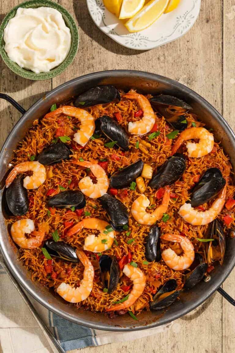 Fideua (Spanish Seafood Vermicelli) |The Mediterranean Dish