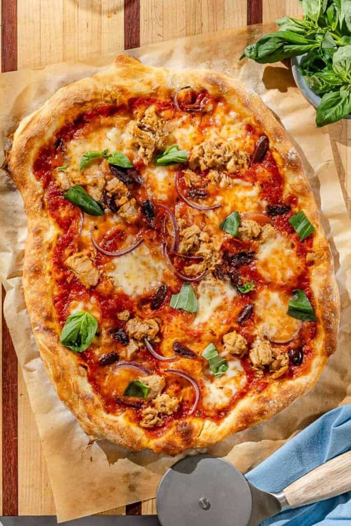 Tuna Pizza (Pizza Tonno e Cipolla) | The Mediterranean Dish