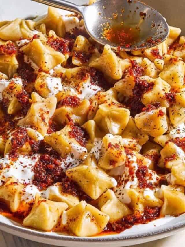 Mantı Turkish Dumplings with Garlicky Yogurt and Spiced Oil - The ...