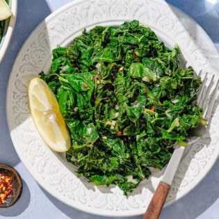 Horta Recipe (Greek Braised Greens) | The Mediterranean Dish