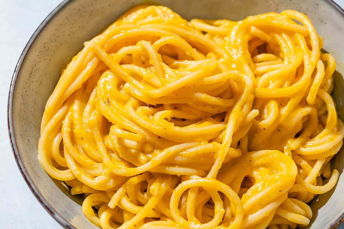 5-Ingredient Berry Compote (2 Ways) | The Mediterranean Dish