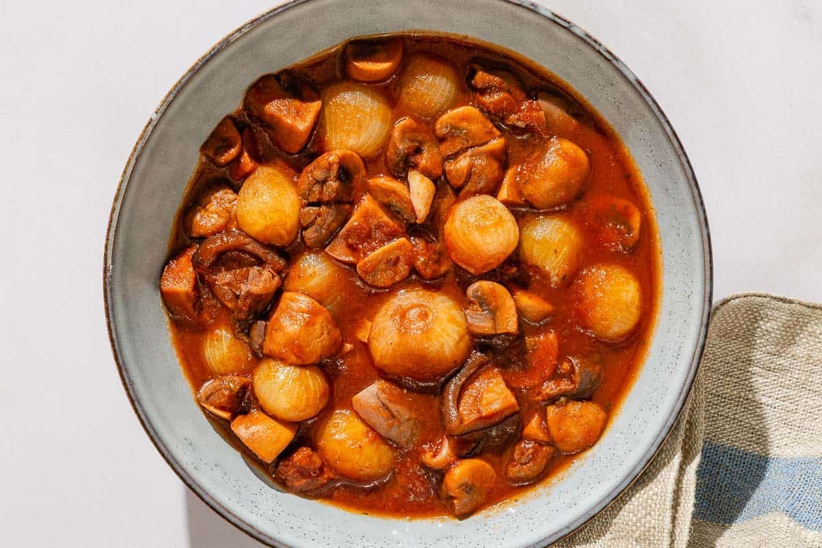 Greek Mushroom Stew (Manitaria Stifado) - The Mediterranean Dish