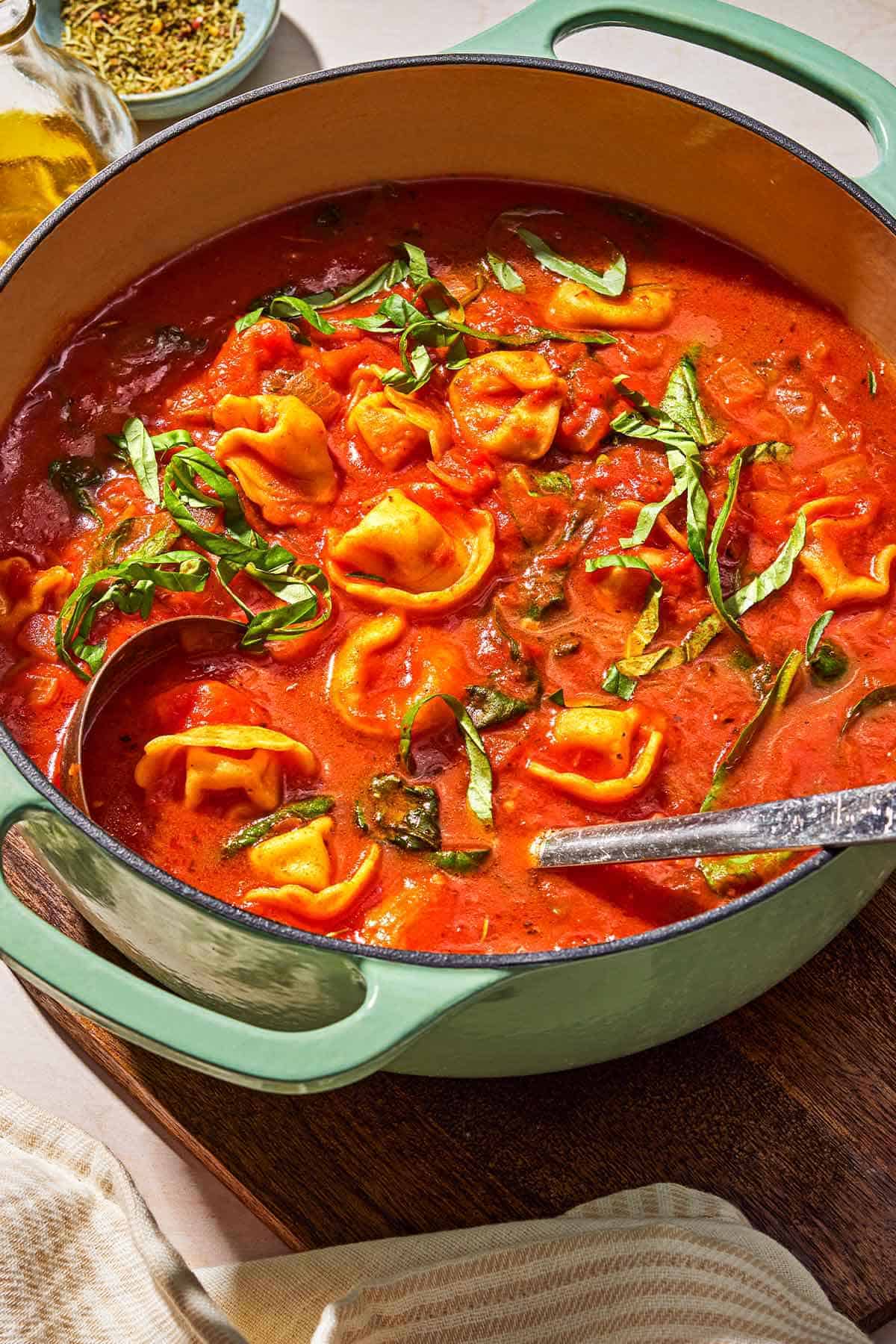 30-Minute Tomato Tortellini Soup