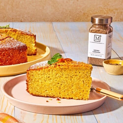 How to Use Cardamom (11 Genius Sweet and Savory Ways)